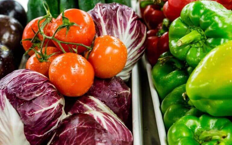 View the retail & wholesale food sectors served by Quattro Foods